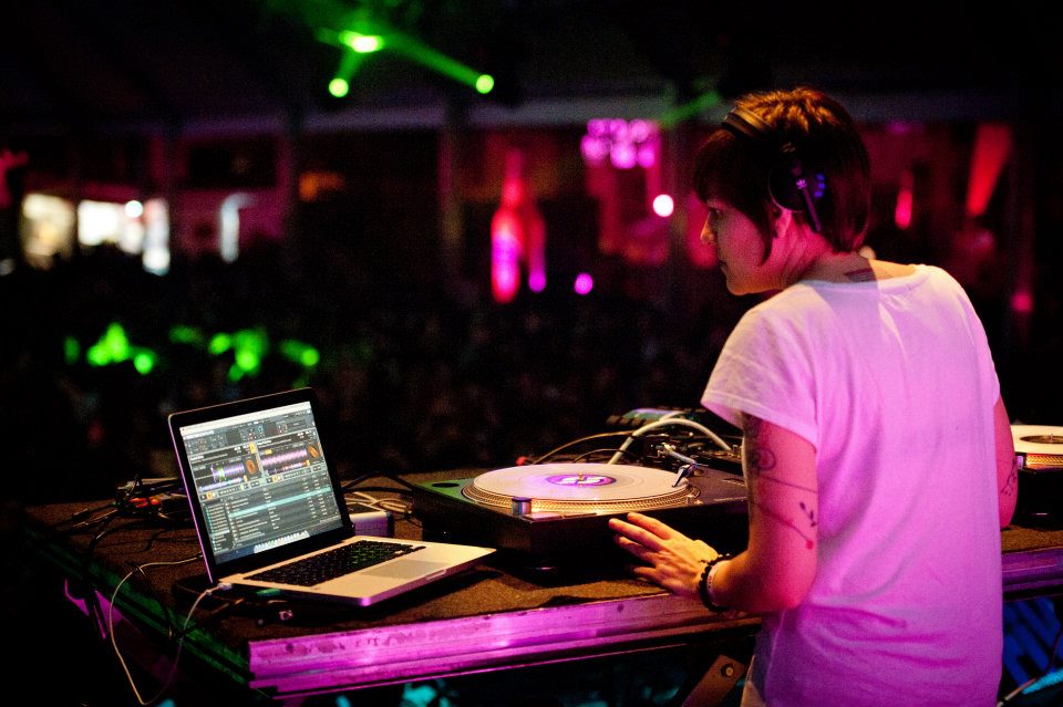 ¿Qué te hace un buen DJ? | EME⚡DJ | Sitio oficial